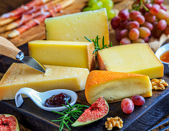 Accords parfaits avec le fromage : fruits, confiture, chocolat, vin
